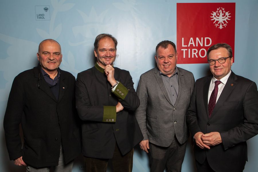 Neuer Vorstand: Hans Entner lÃ¶st Alfons Parth an der Spitze des ...