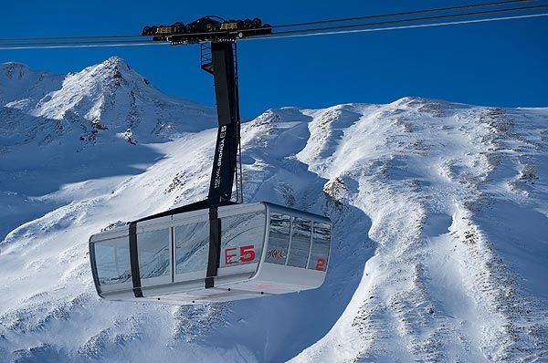 Neue Seilbahn der Silvrettaseilbahn AG in Ischgl lÃ¤uft mit Antriebs ...