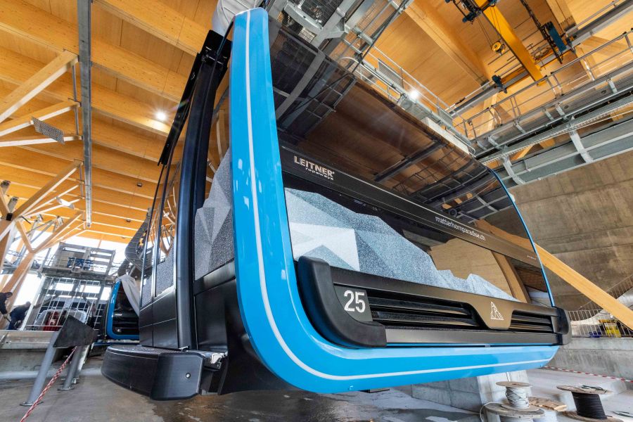 Zermatt: «Crystal ride»-Kabinen für höchste Dreiseilumlaufbahn der Welt